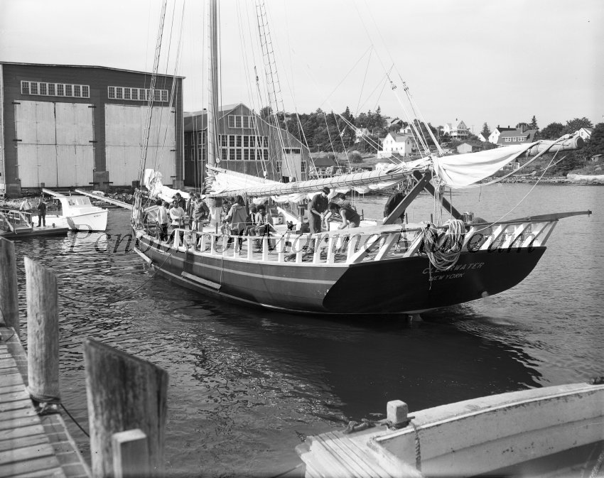 LaunchPhotoBGFind - Hudson River Sloop Clearwater